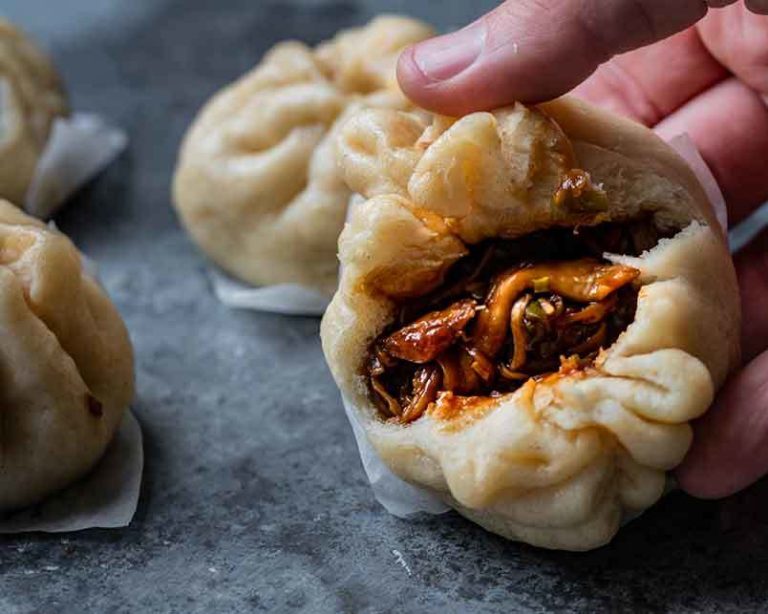 Bao Recipe with Mushrom & Hoi Sin Sauce Center, So Good!