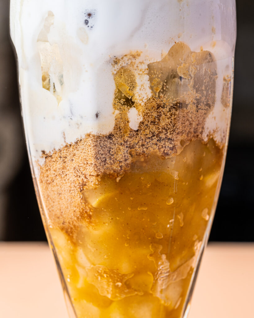 This Apple Crumble Sundae Is So Sweet, You'll Melt!